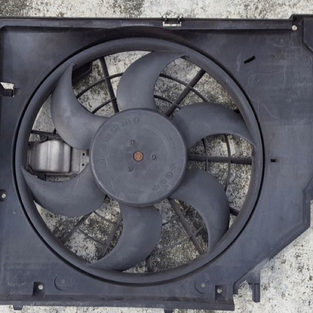 BMW E46 Radiator Fan, Car Accessories on Carousell