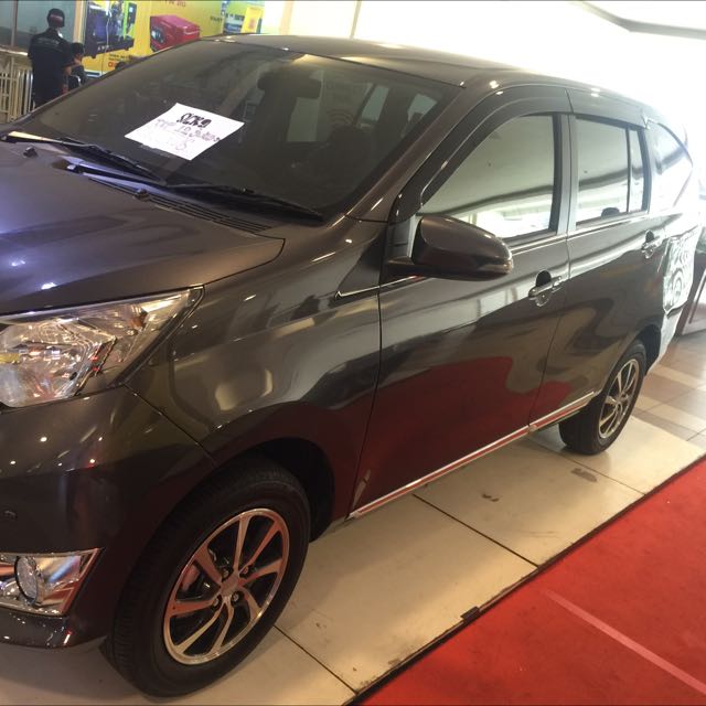 Daihatsu Sigra Warna Grey | Zen Autocar