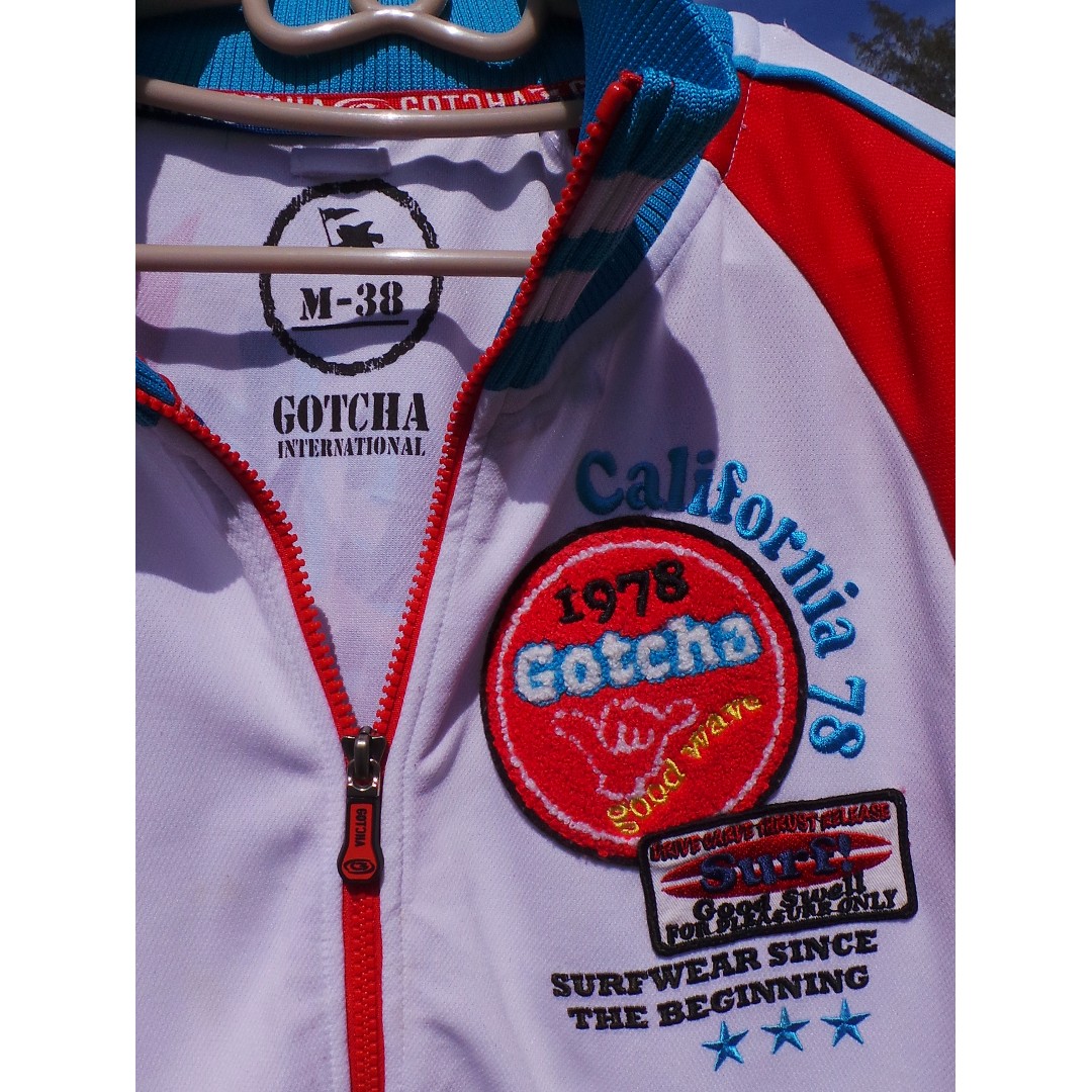 Gotcha Classic Surf Jacket, Men's Fashion, Coats, Jackets and Outerwear ...