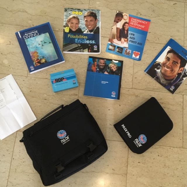 PADI Divemaster Package Complete Set, Sports Equipment, Other Sports ...