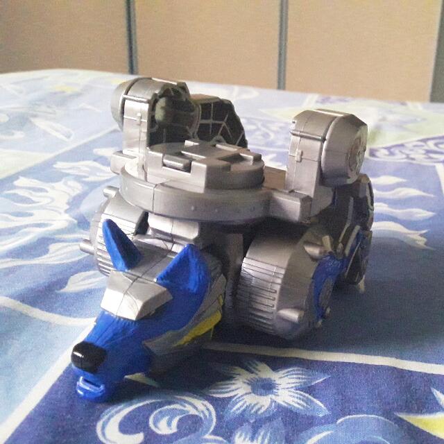 Uchuu Sentai Kyuranger - DX Ookami Blue Zord, Hobbies & Toys, Toys ...