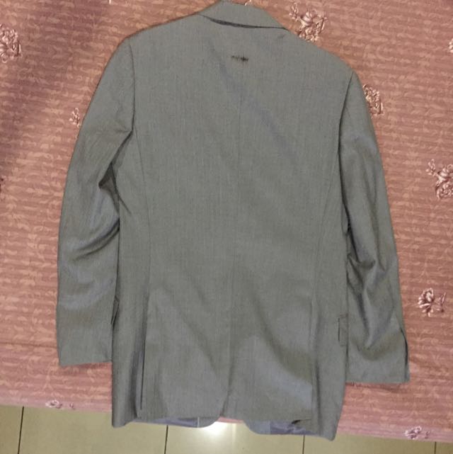 Connor Grey Suit Jas Tuxedo, Fesyen Pria, Pakaian di Carousell