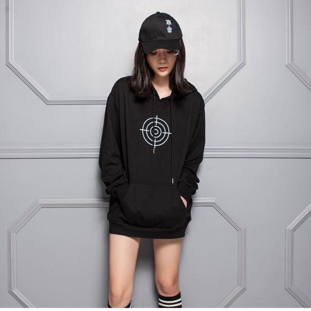 Vetements Eleven Inch Gun Club Hoodie, Women's Fashion, Tops ...