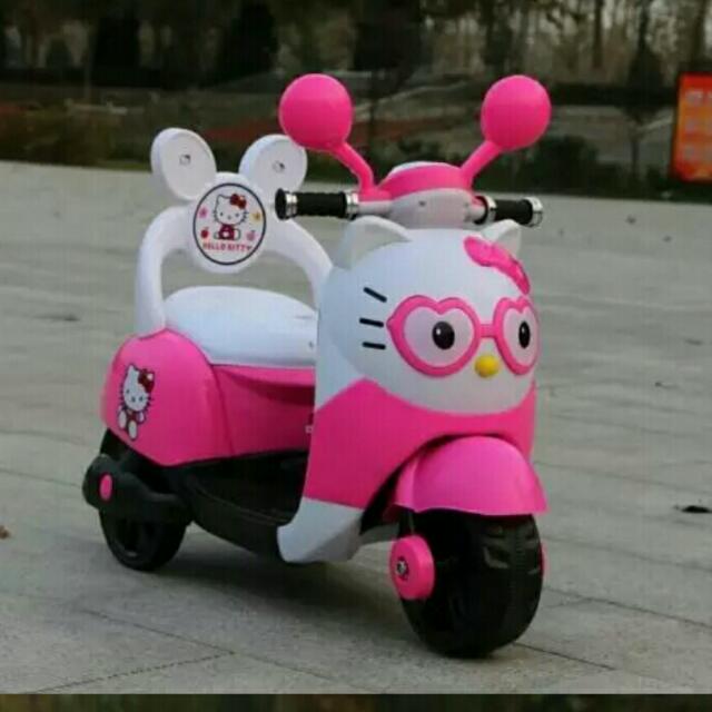 Hello Kitty Motor Bike, Hobbies & Toys, Toys & Games on Carousell