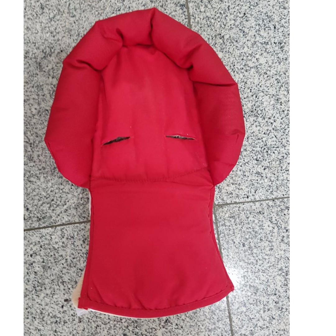 Maxi Cosi Cabriofix - Red colour, Babies & Kids, Going Out, Carriers ...
