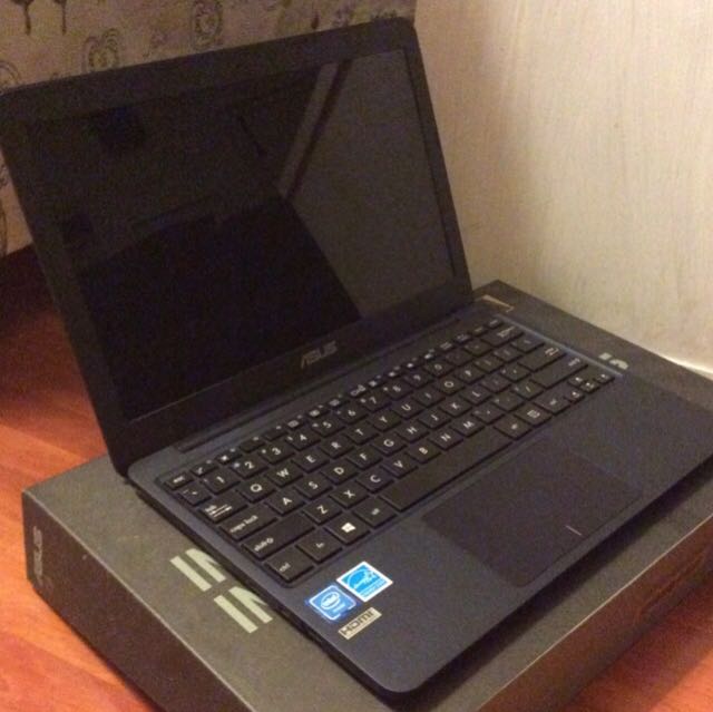 Asus E200H, Computers & Tech, Laptops & Notebooks on Carousell