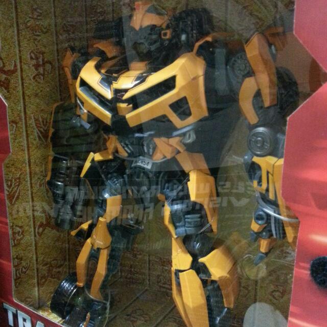 Transformers Masterpiece Movie Series MPM-2 Bumblebee, Hobbies & Toys, Toys & Games on Carousell