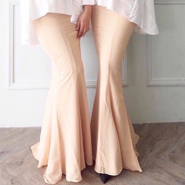 contoh pemakaian mermaid skirt, Olshop Fashion, Olshop Wanita di Carousell contoh pemakaian mermaid skirt, Olshop Fashion, Olshop Wanita di Carousell