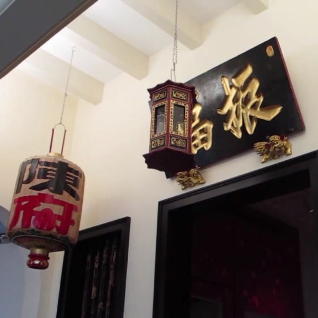 Beautiful Heritage Peranakan Auspcious Lantern (Wood Carved), Women's ...
