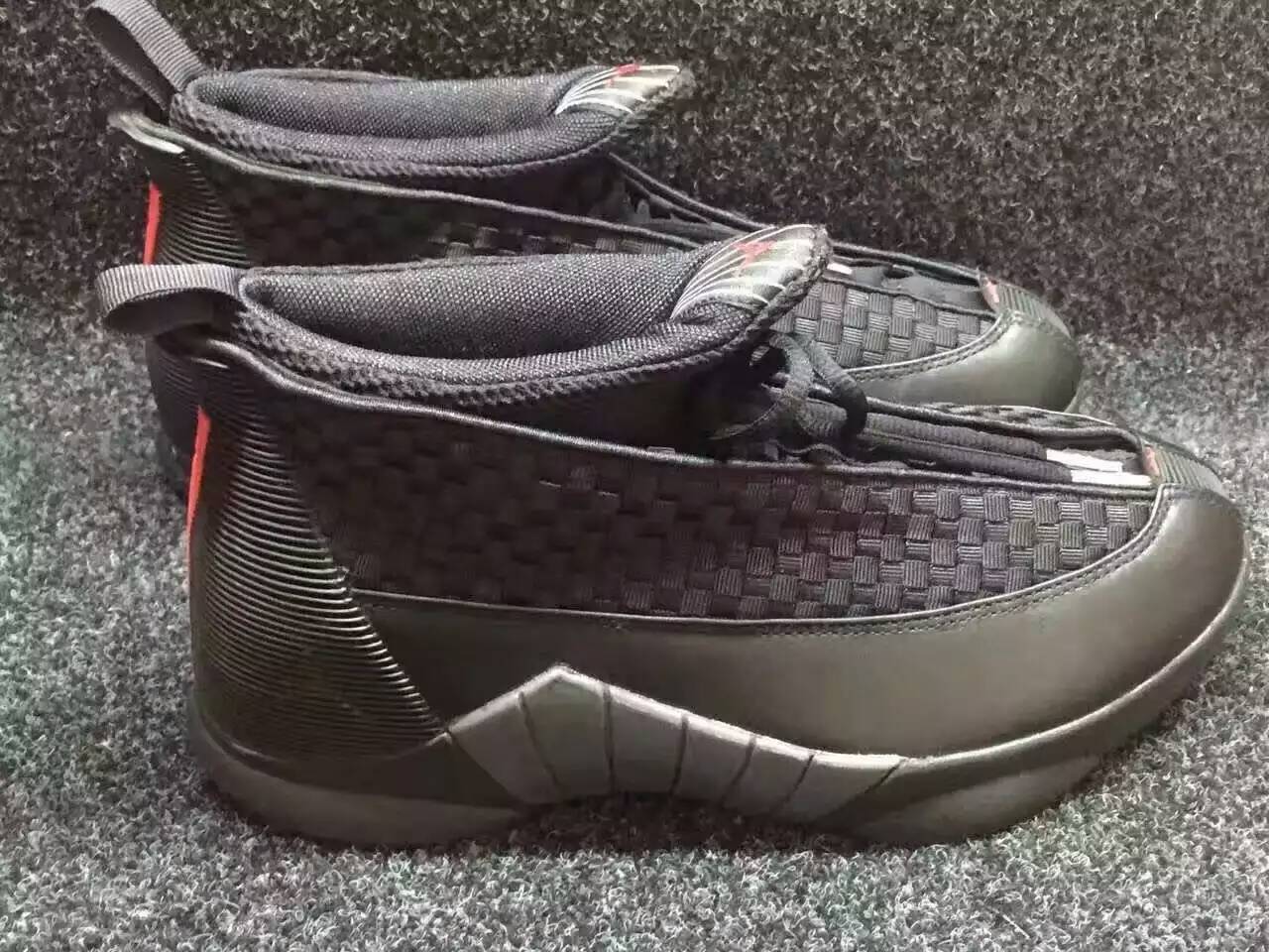 Air Jordan 15 AJ15 喬15 隱形戰機 黑紅 881429-001, 她的時尚, 鞋子 on Carousell