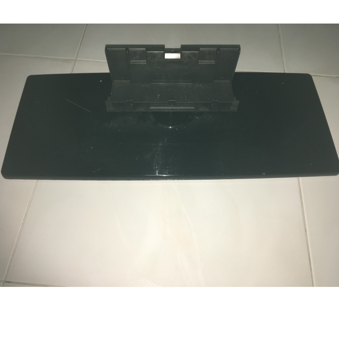 Samsung LED/LCD stand (older version), TV & Home Appliances, TV ...