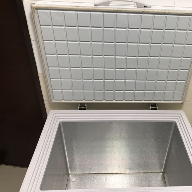 Akira Chest Freezer CF-S228, TV & Home Appliances, Kitchen Appliances ...