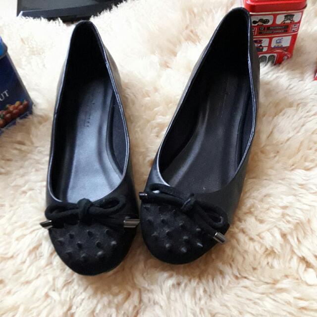 Andrew Black Flat Shoes, Fesyen Wanita, Sepatu di Carousell