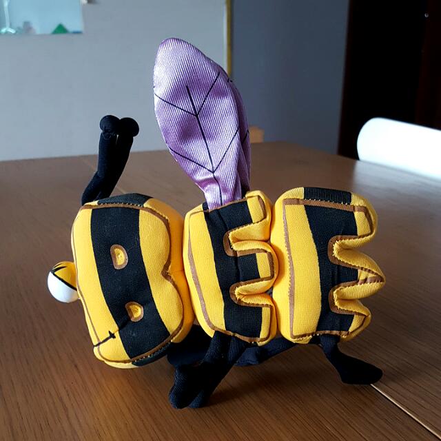 BEE - WordWorld Magnetic Educational Plush Pull Apart Letter ...