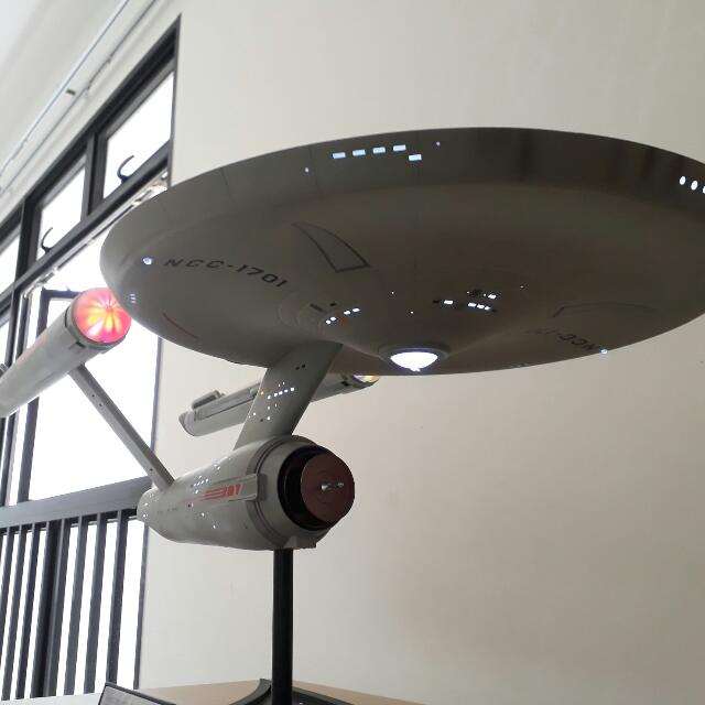 Master Replicas Star Trek USS Enterprise NCC-1701 Limited Edition ...