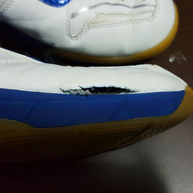 Yonex SC4 Shoe, Women's Fashion, Footwear, Sneakers on Carousell