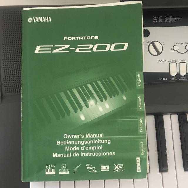 Yamaha EZ-200 Keyboard And Stand, Hobbies & Toys, Music & Media ...