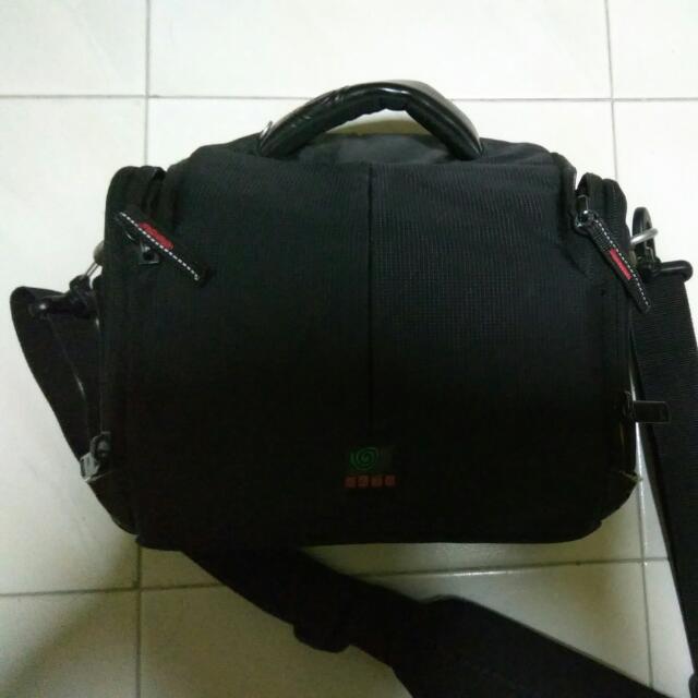 Kata Camera Bag DC 439, Photography, Cameras on Carousell