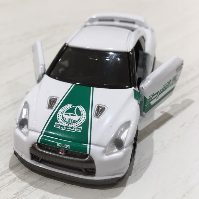 Tomica Nissan Skyline GT-R (R35) Dubai Police Car, Hobbies & Toys ...
