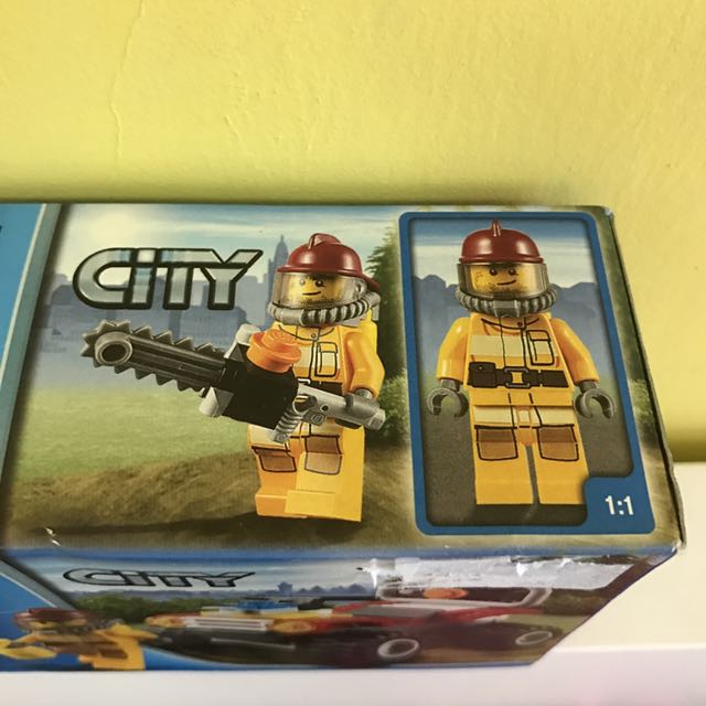 Lego City 4427 Minifigures Fire Fighter Biohazard Man Vehicle, Hobbies ...