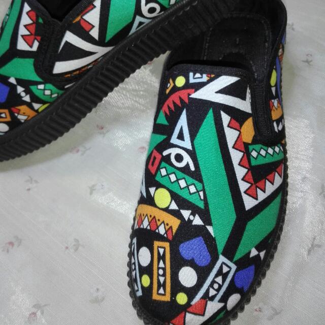 Aztec Shoes, Women's Fashion, Footwear, Flats & Sandals on Carousell