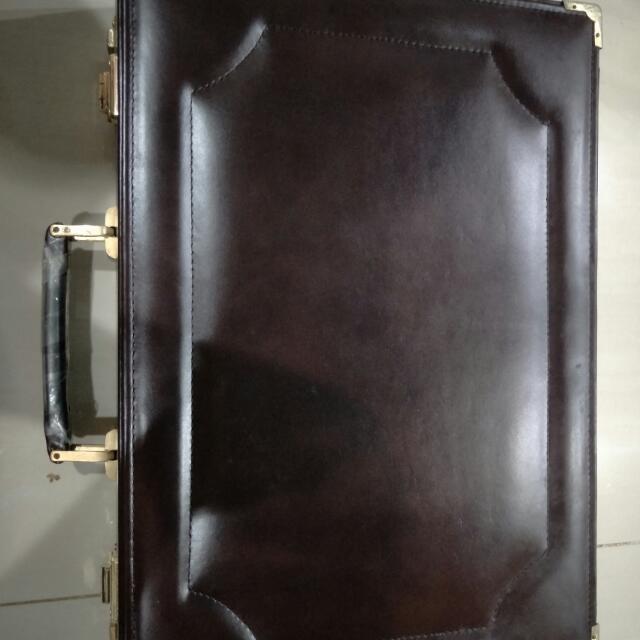 Presto Briefcase, Luxury, Bags & Wallets on Carousell
