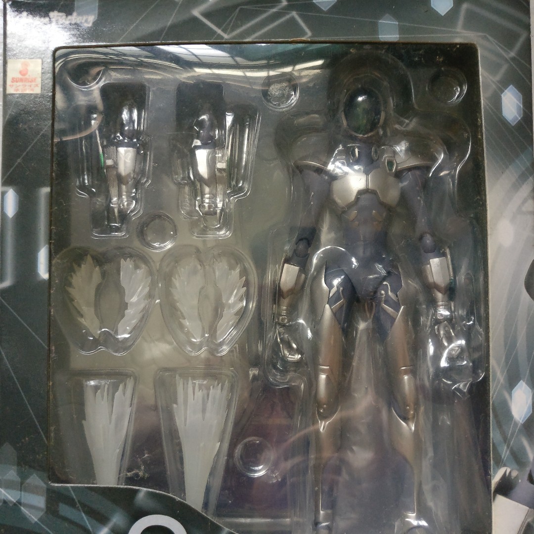 Figma #148 Silver Crow, Hobbies & Toys, Memorabilia & Collectibles, Fan ...