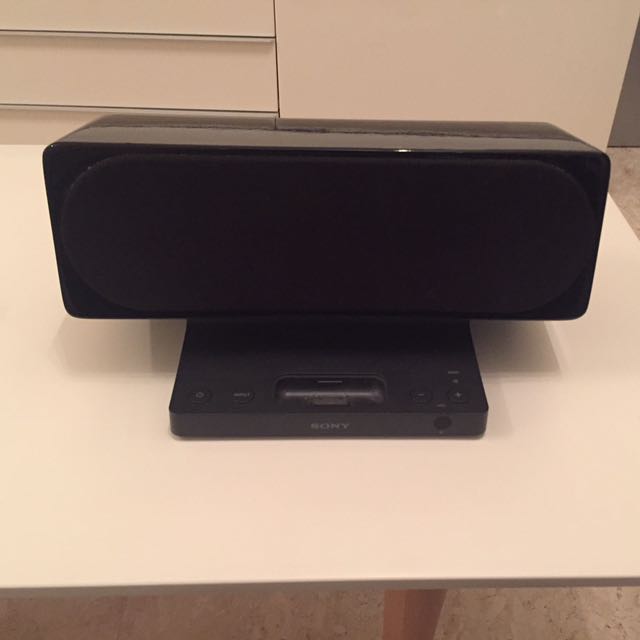 Sony Speaker With iPod Dock, Audio, Portable Audio Accessories on Carousell