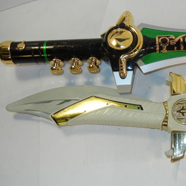 White Ranger Saba Sword And Green Ranger Dragon Dagger, Hobbies & Toys ...