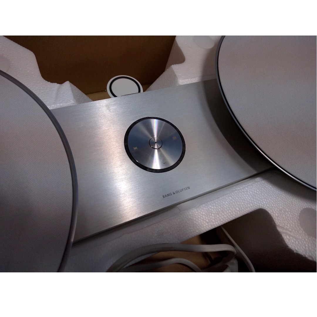 Bang and Olufsen BeoSound 8 Speaker BeoPlay A8, 興趣及遊戲, 音樂樂器 & 配件, 樂器配件 ...