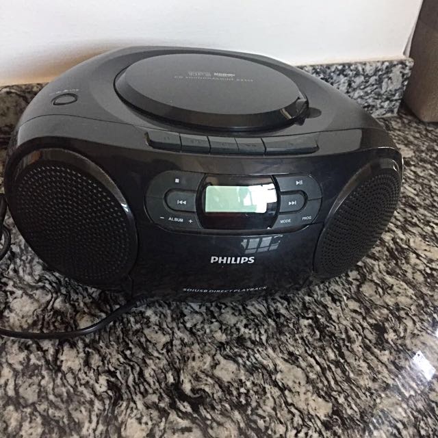 Philips CD/Radio player, Audio, Portable Music Players on Carousell