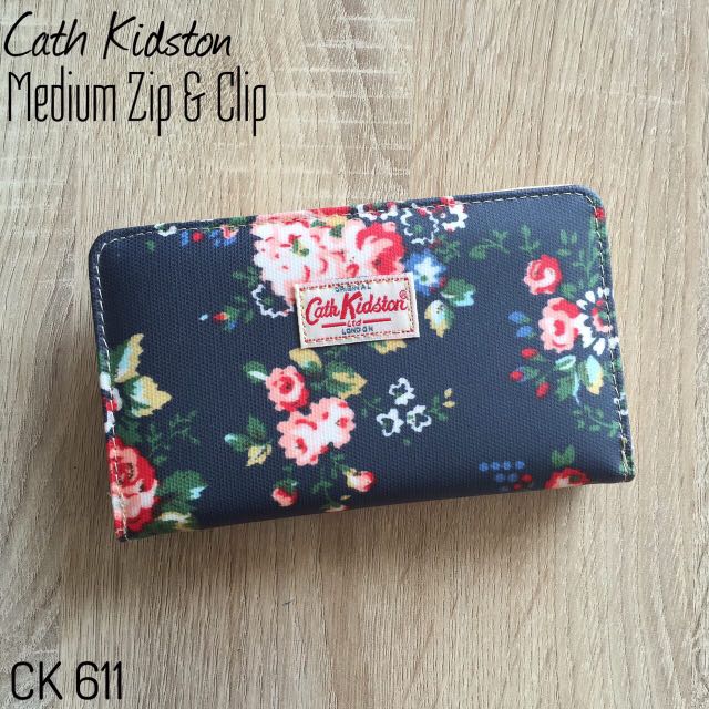 Cath Kidston Medium Zip & Clip, Women's Fashion, Bags & Wallets, Purses ...