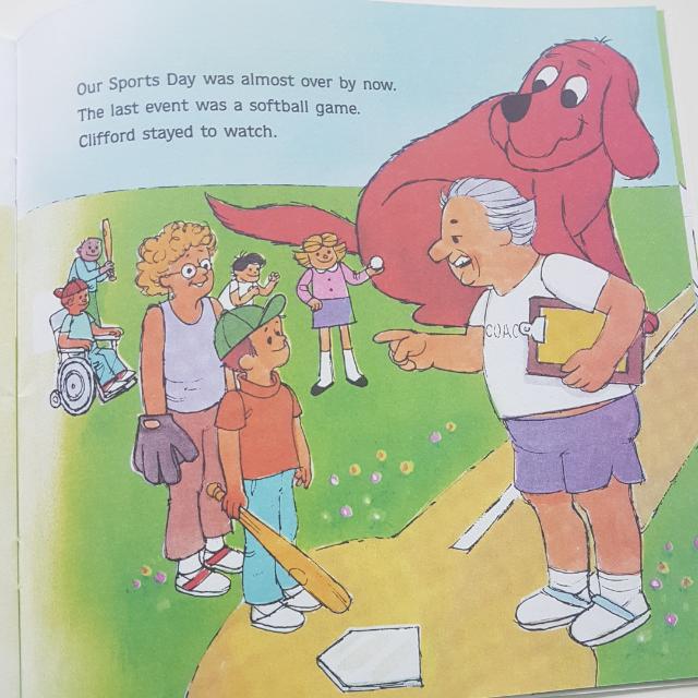 Clifford's School Story Box (Age 3 & Up) & The Magic School Bus Phonics ...