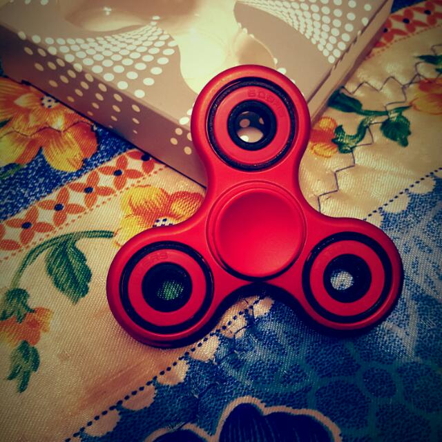 Matte Red Fidget Spinner, Hobbies & Toys, Toys & Games on Carousell