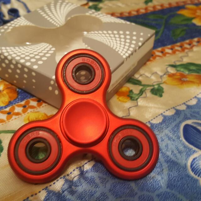 Matte Red Fidget Spinner, Hobbies & Toys, Toys & Games on Carousell