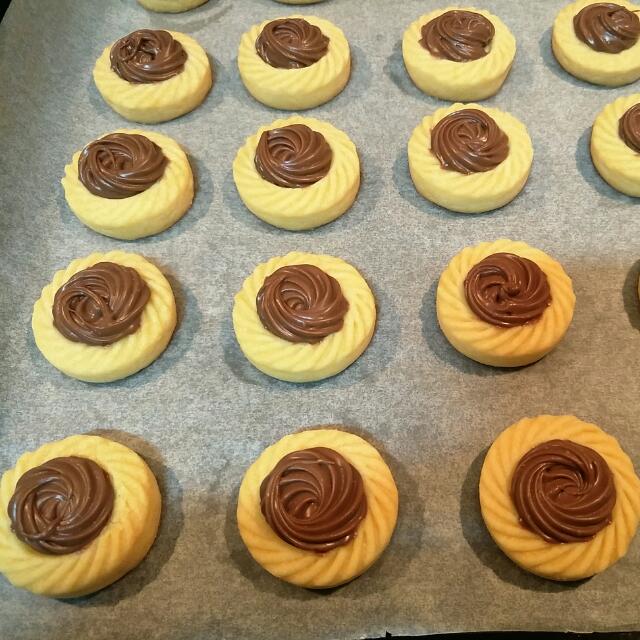 Halal Nutella Tarts, Food & Drinks, Homemade Bakes on Carousell