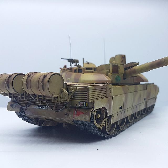 " French Cheetah " Leclerc Main Battle Tank / 1:35 Scale Model ...