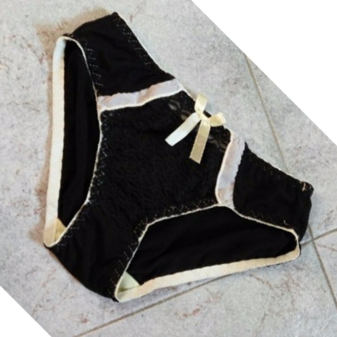 60A black lacey Bra + Panty set, Women's Fashion, New Undergarments ...