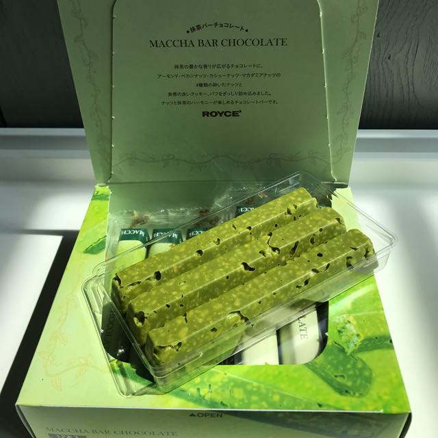 Royce Matcha Nutty Bar Chocolate, Food & Drinks, Packaged & Instant ...