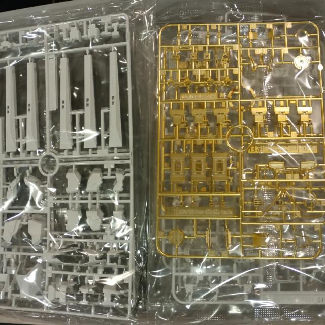 RX-93 Nu Gundam Ver.Ka Titanium Finish (MG) (Gundam Model Kits ...