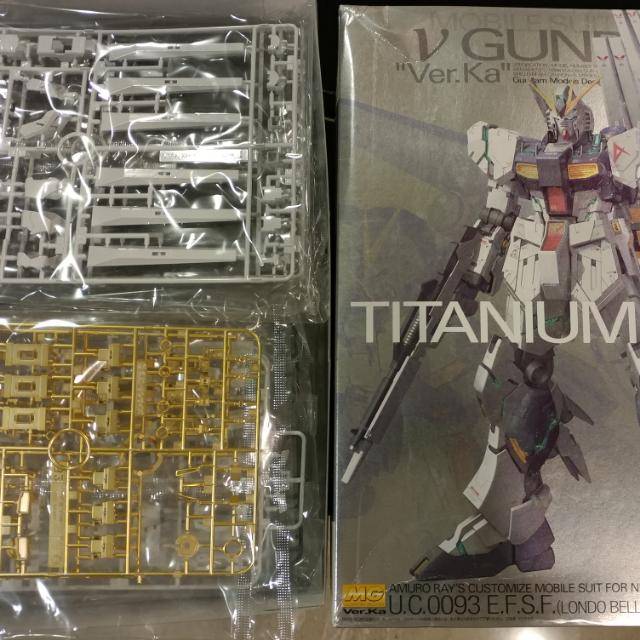 RX-93 Nu Gundam Ver.Ka Titanium Finish (MG) (Gundam Model Kits ...