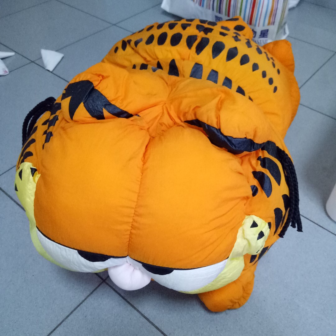 garfield, Hobbies & Toys, Toys & Games on Carousell