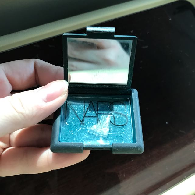 NARS Tropic Eyeshadow- Glitter Blue, Kesehatan & Kecantikan, Rias Wajah ...