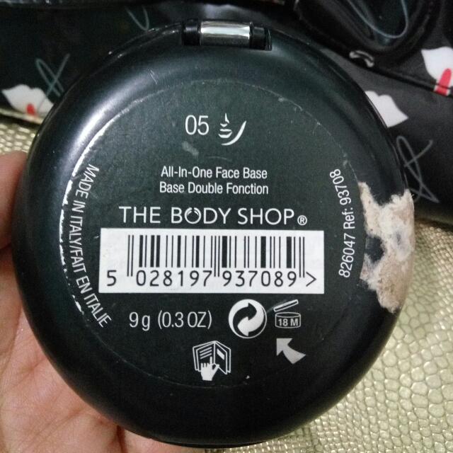 The Body Shop All In One Face Base (Compact Powder), Kesehatan ...
