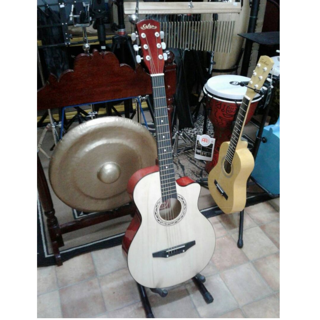 Calao Acoustic Guitar ( Natural ), Hobbies & Toys, Music & Media ...