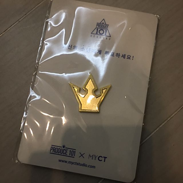 Produce 101 S2 Center Pin, Hobbies & Toys, Memorabilia & Collectibles ...