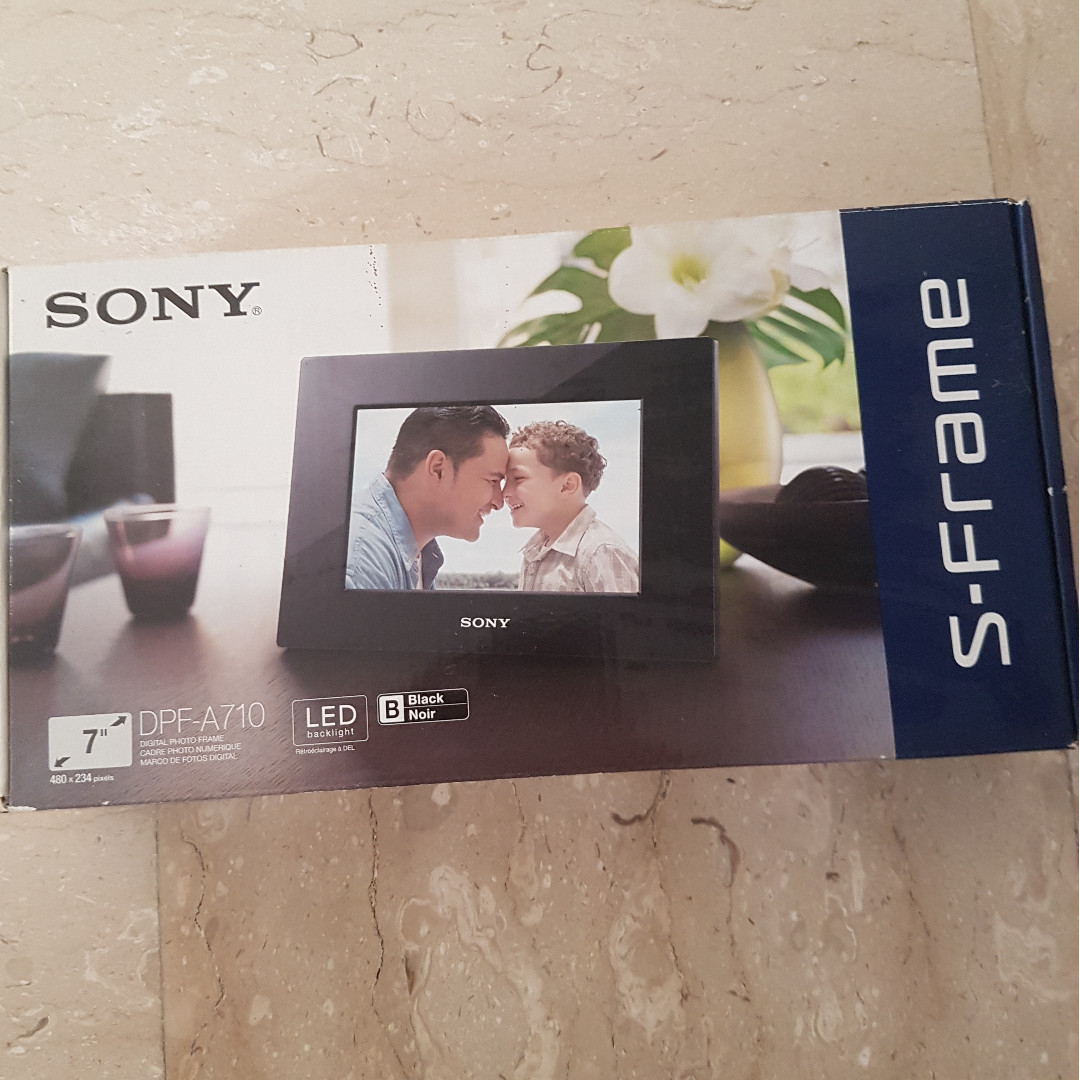 Sony Digital Photo Frame with Stand, Furniture & Home Living, Home ...