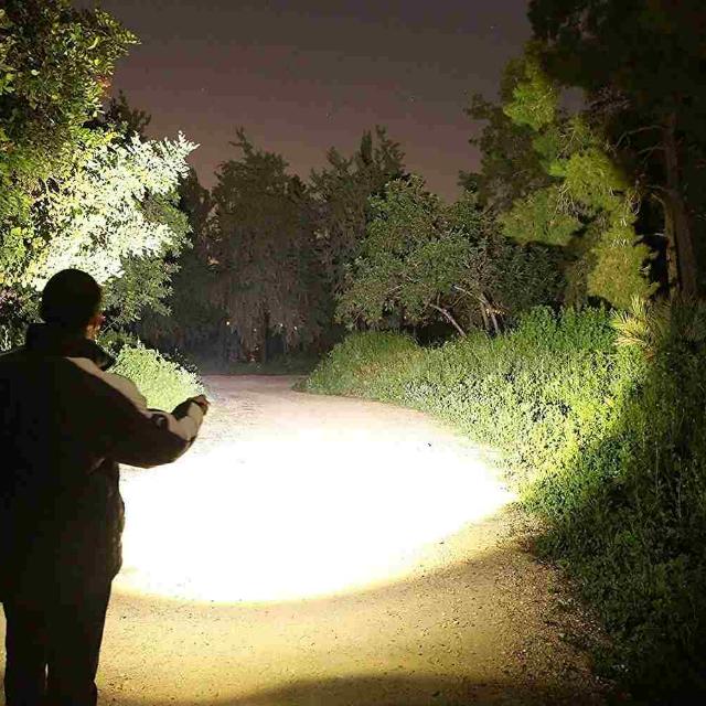 Gladiator Flashlight LT800, Mobile Phones & Gadgets, Mobile & Gadget ...