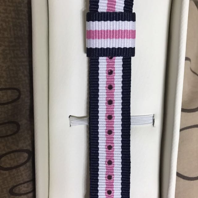 DW Watch Strap, Men's Fashion, Watches & Accessories, Watches on Carousell