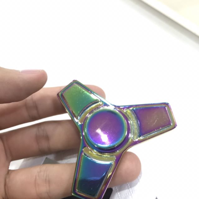 Rainbow Triangle Spinner, Hobbies & Toys, Toys & Games on Carousell